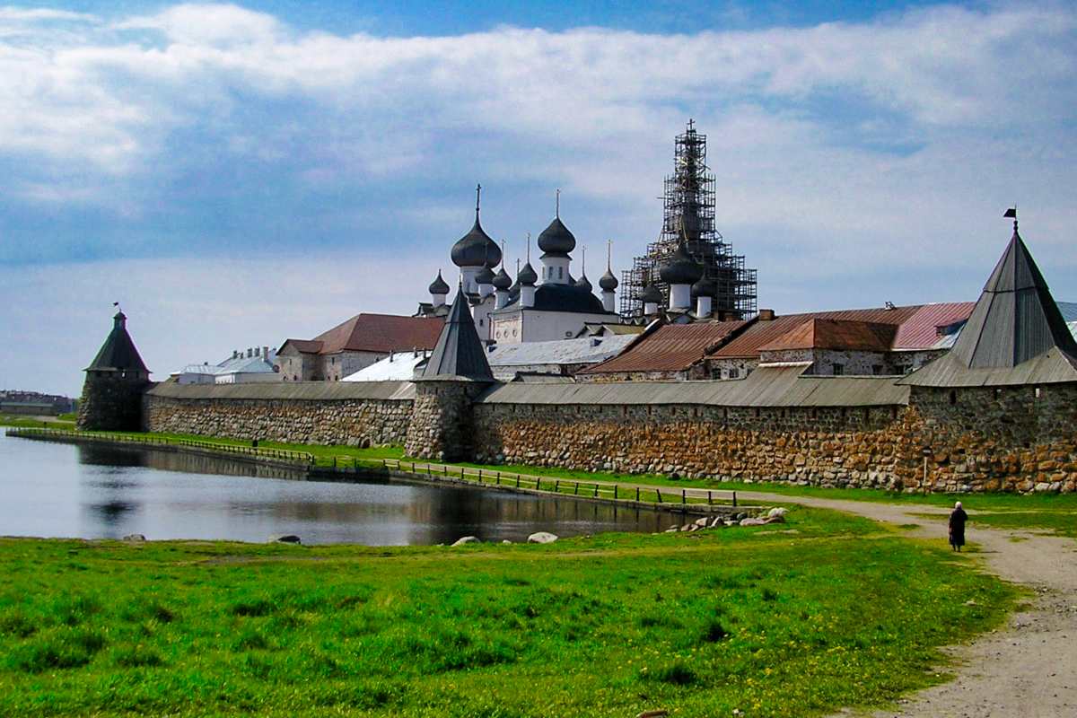 The Solovetsky Islands – Monasteries, Nature and the Gulag
