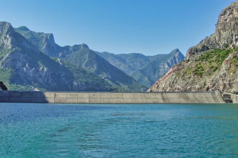 Koman-Stausee – Mit der Fähre über den Komani Lake