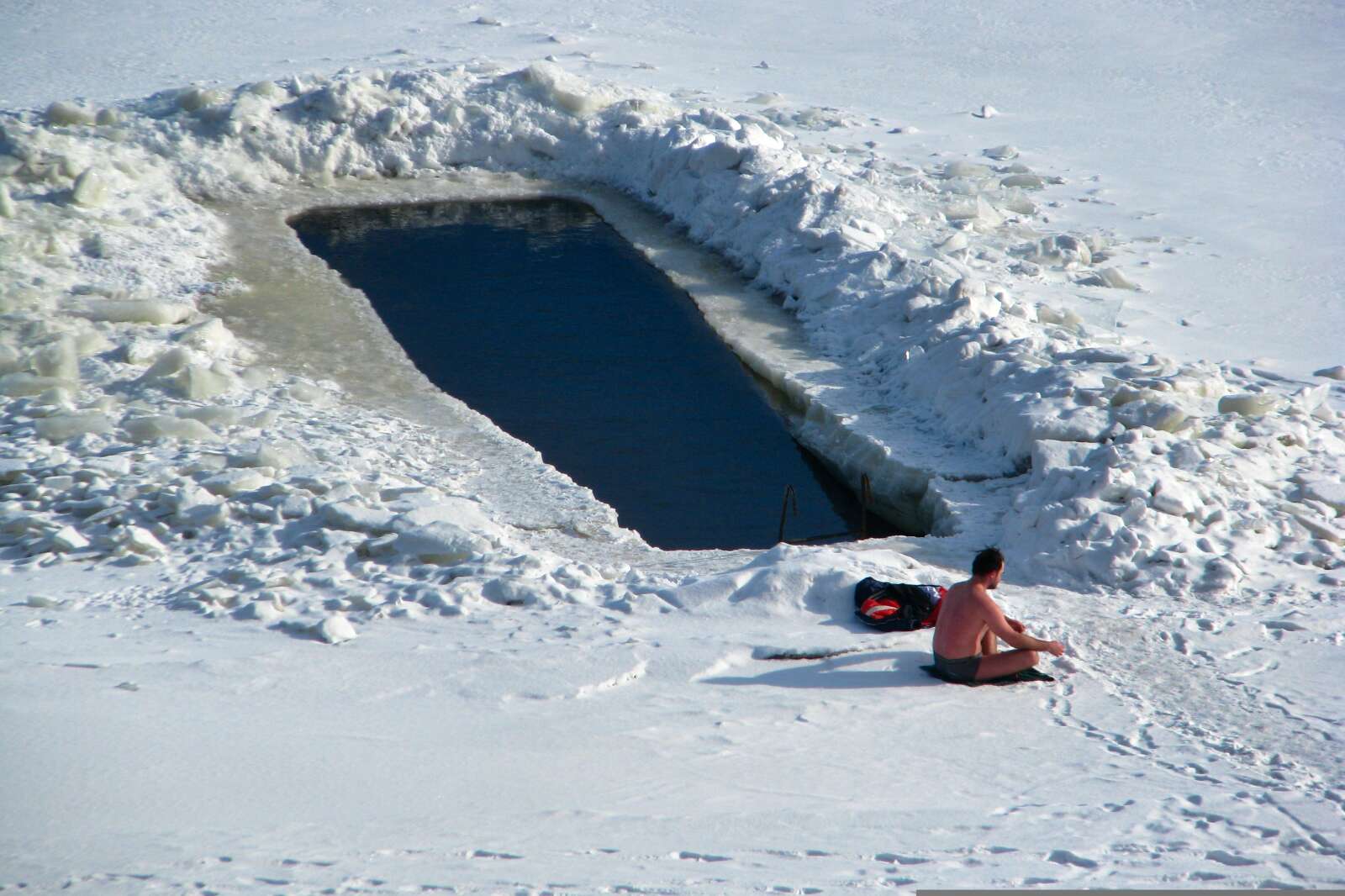Ice bathing – jumping into cold water